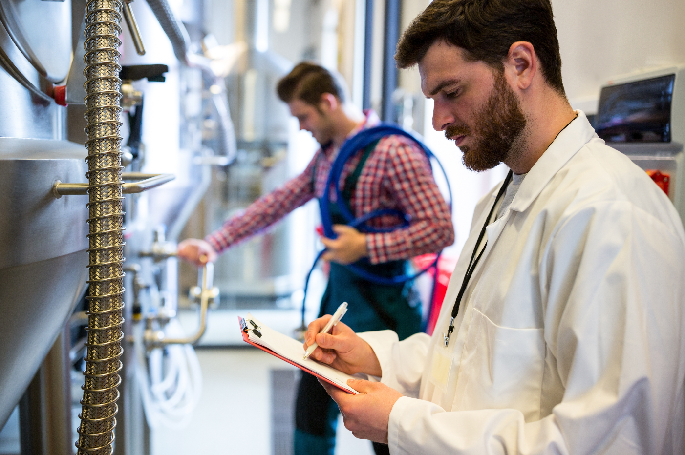 6 Behaviors Of Employees Who Get Promoted To Manufacturing Manager
